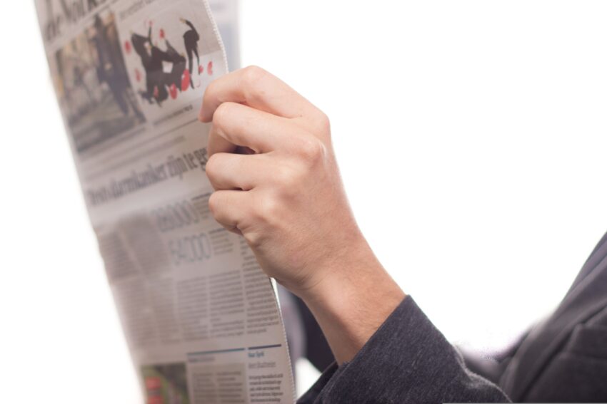 Meer dan de helft van de inwoners volgt bewust minder nieuws - Omroep ...